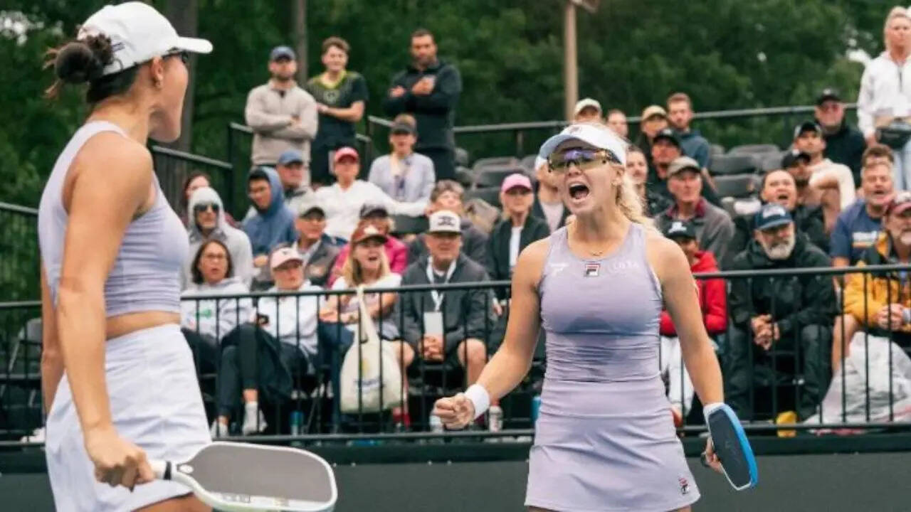 Anna Leigh Waters-Anna Bright Pip Kawamoto Sisters to Win Carvana PPA ...