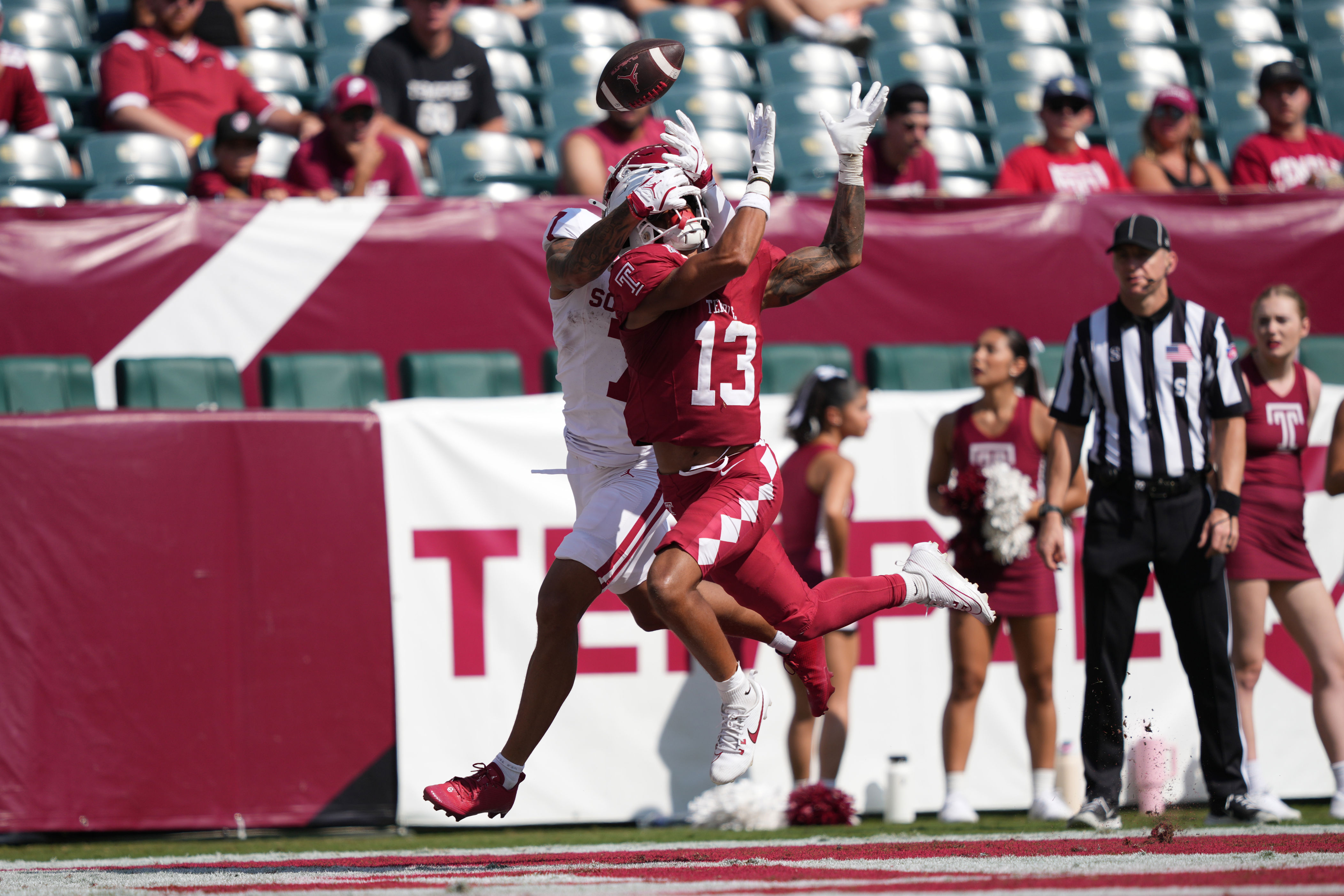 Badgers land SEC transfer WR to fill out room