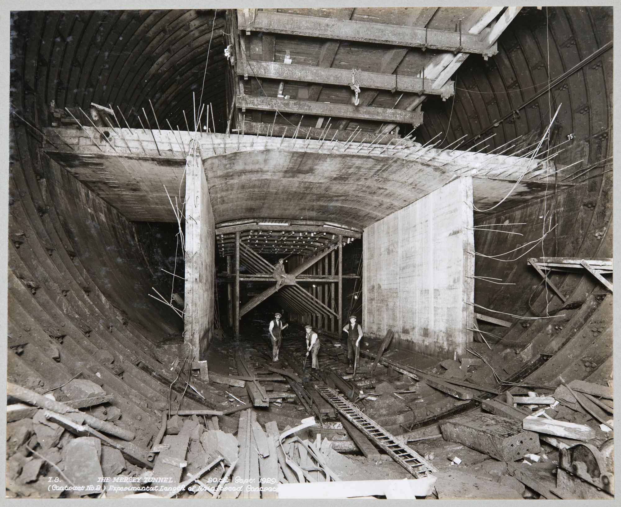 Building Britain: 42 fascinating photos show some of the country's ...