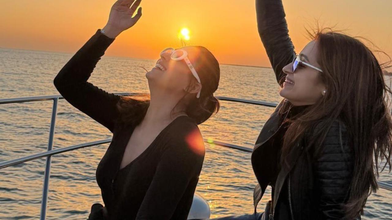 Nayanthara and Trisha enjoy a yacht ride, their pictures leave netizens ...