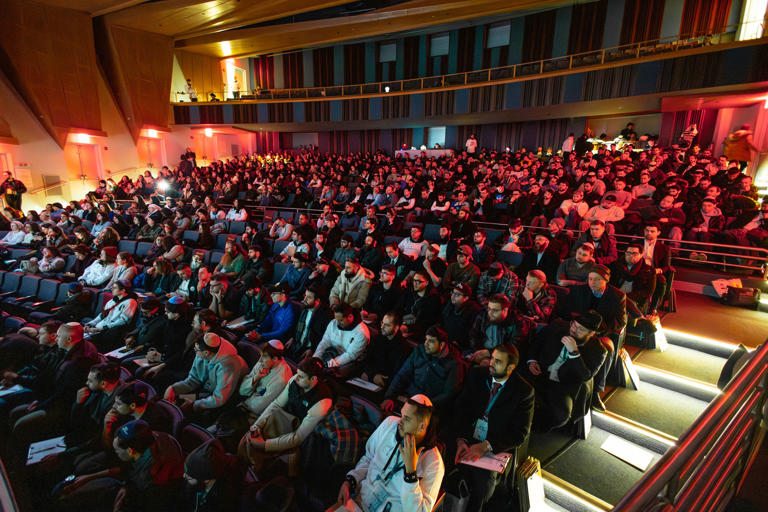 Amid uncertain world, young Jewish adults unite in solidarity