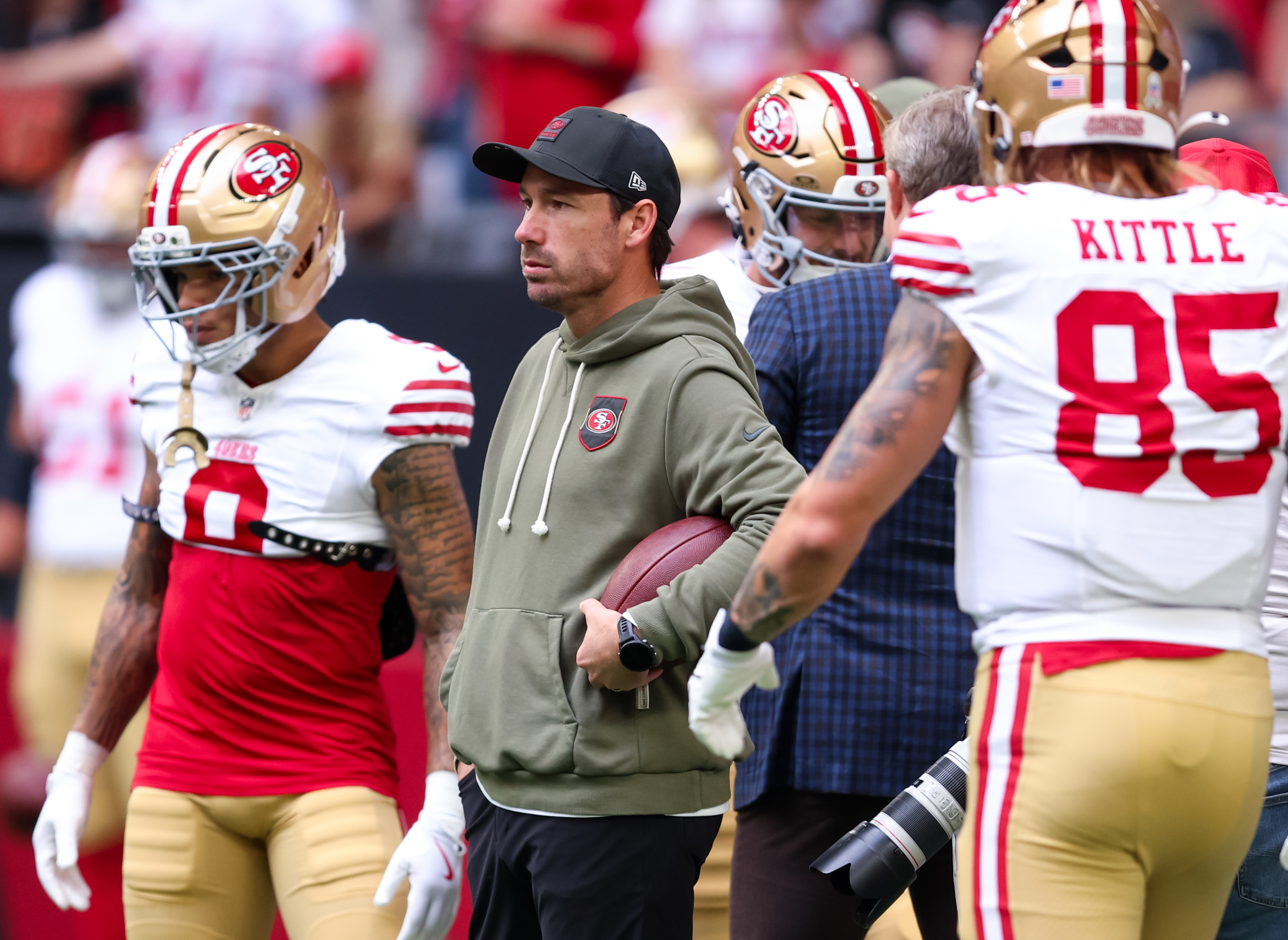 49ers OC Klay Kubiak is emerging as a surprise head coaching candidate ...