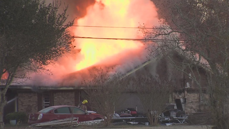 House destroyed in early morning fire just outside Beaumont, one ...