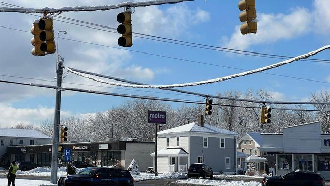 Most traffic lights restored after outage in western Warwick