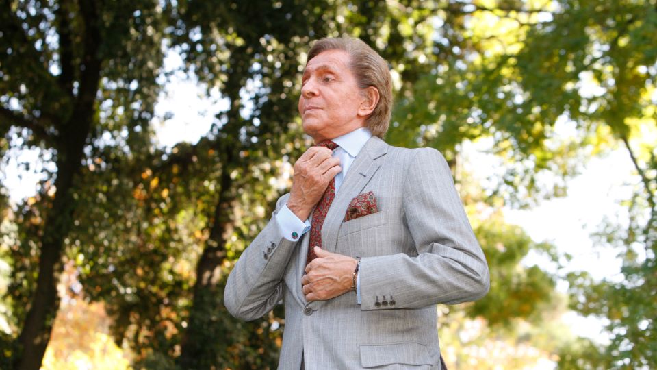 Italian fashion designer Valentino dies at 93