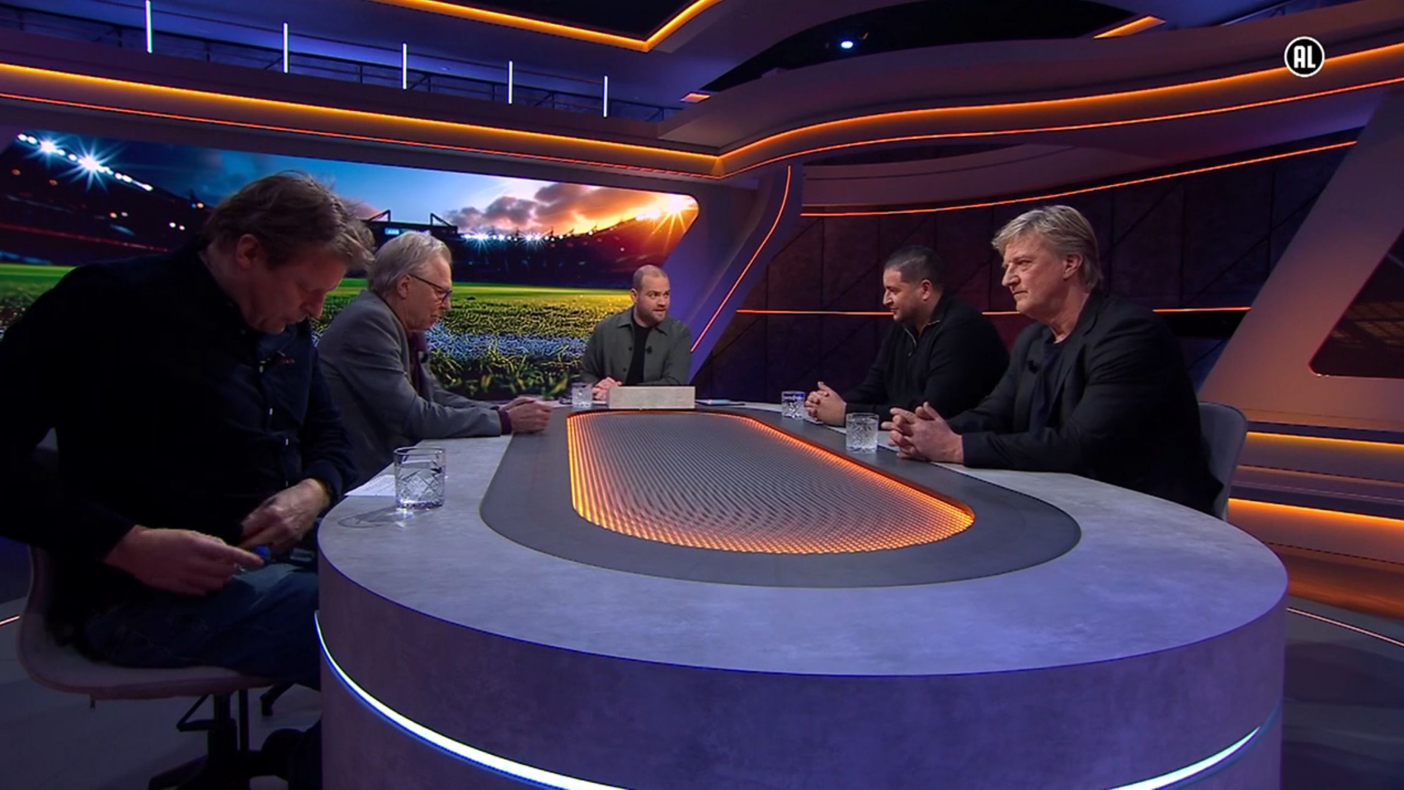 Rondo sloopt 'onbegrijpelijke' hype rond halve Nederlander: 'Hij is ...