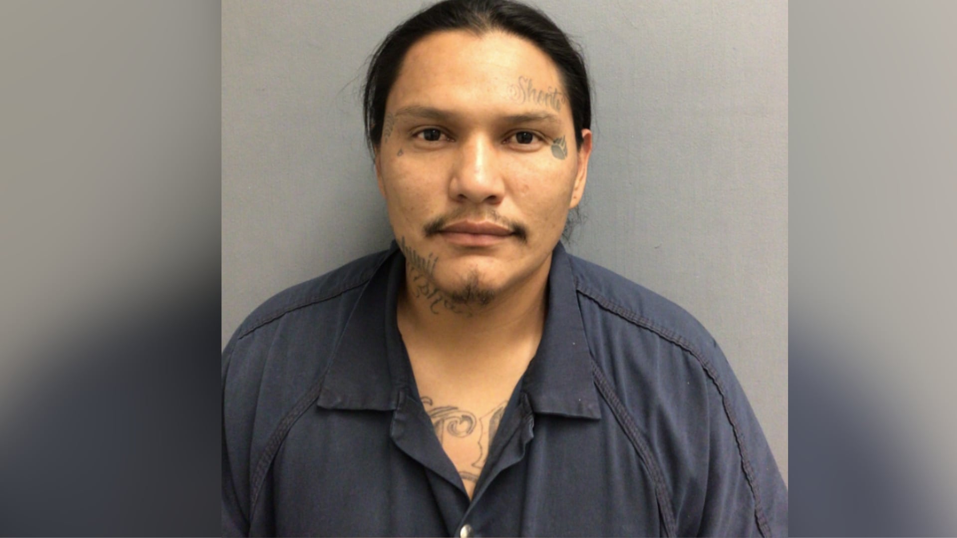 Flagstaff police searching for 'armed and dangerous' stabbing suspect