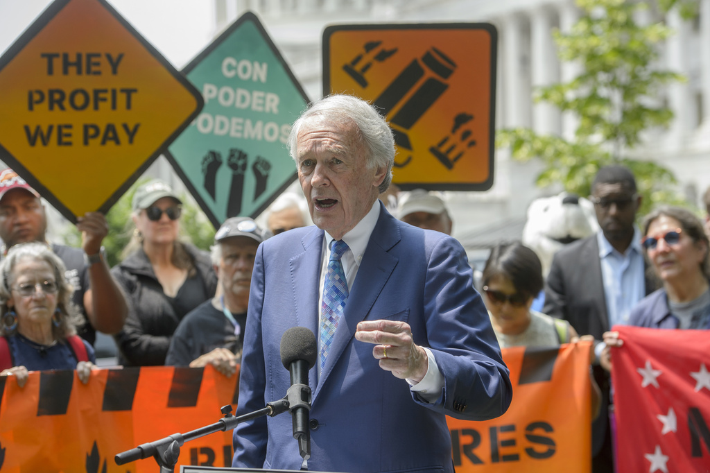 Ed Markey calls to invoke the 25th Amendment