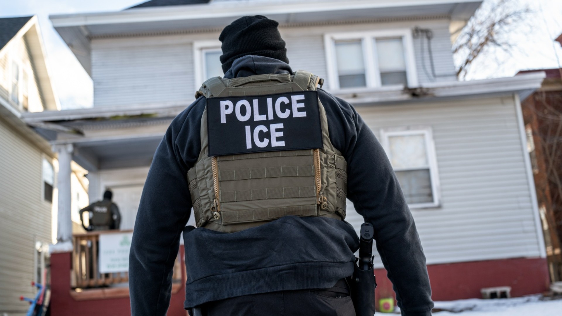 Iowa organization trains people how to respond to ICE raids: 'People ...