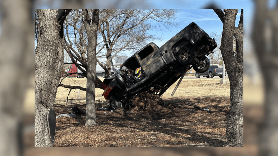 Occupant escapes burning vehicle in Wichita Falls crash