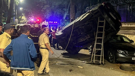 2 injured after Akshay Kumar’s escort car collide with auto-rickshaw in ...