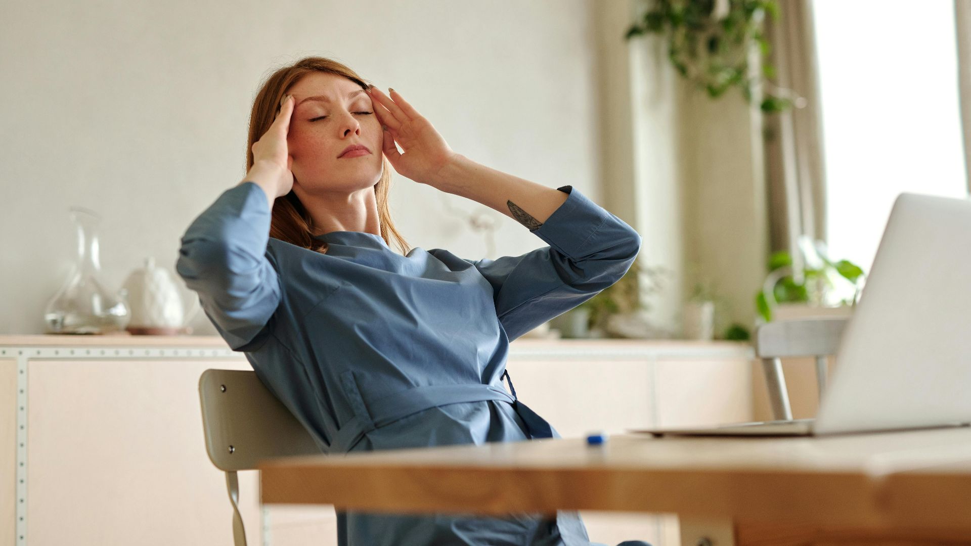 10 physical symptoms of anxiety & 10 strategies to deal with them