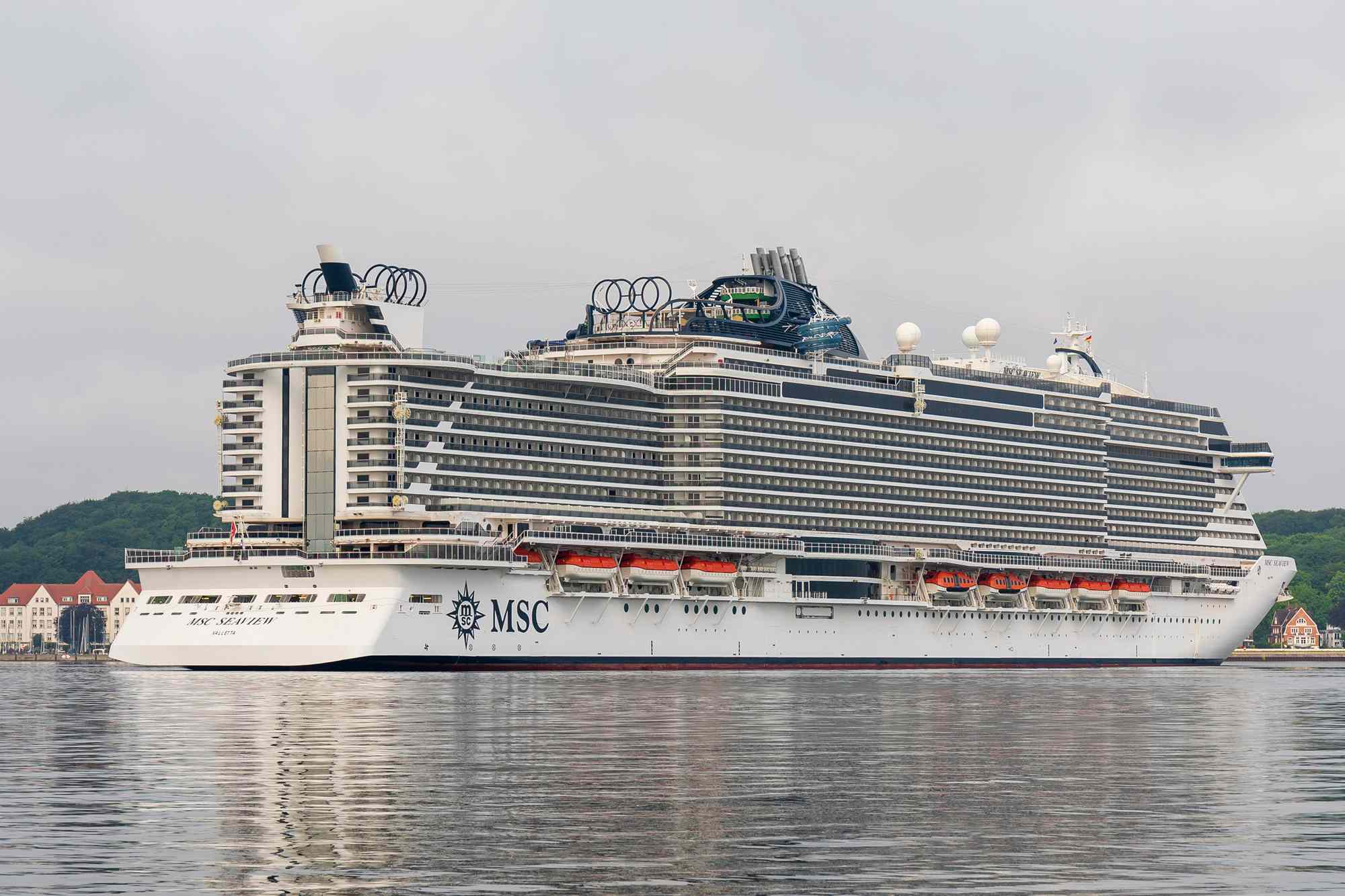 Cruise ship 'leak' sends water flooding into cabins, impacting multiple ...