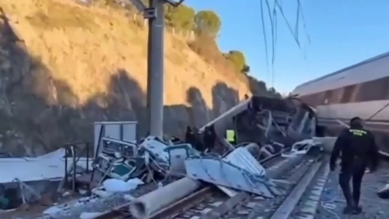 Deadly high-speed train crash shocks southern Spain