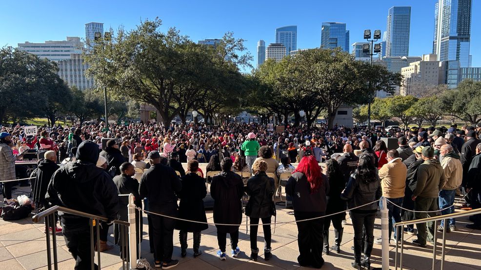 Crowds gather at Texas Capitol for Martin Luther King Jr. march and ...