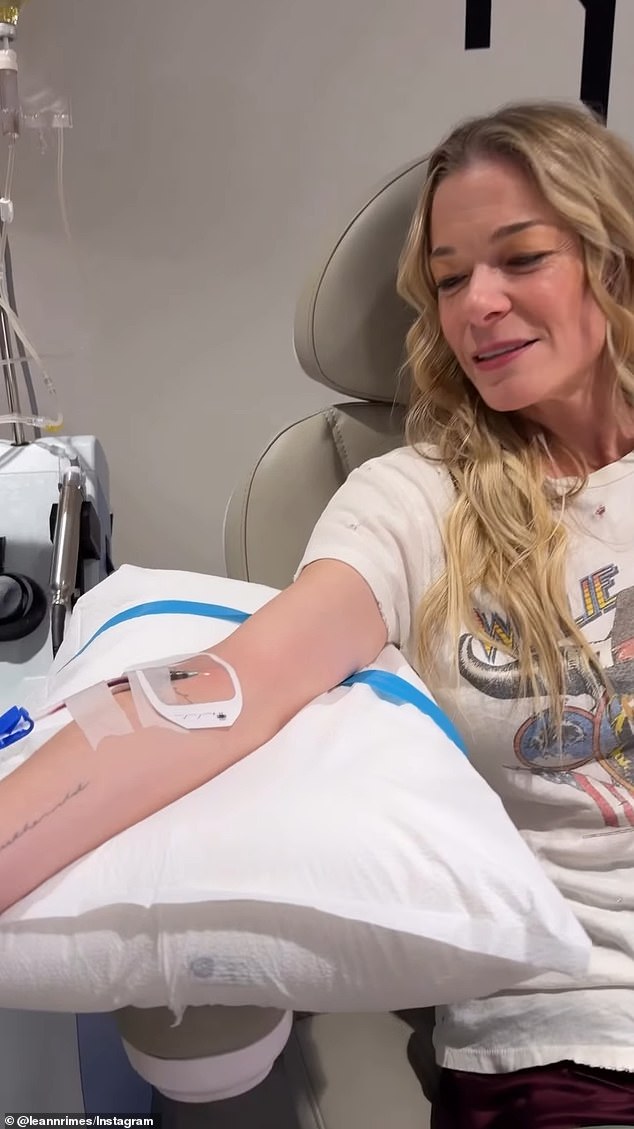 LeAnn Rimes undergoes $45k blood cleaning treatment after her teeth ...