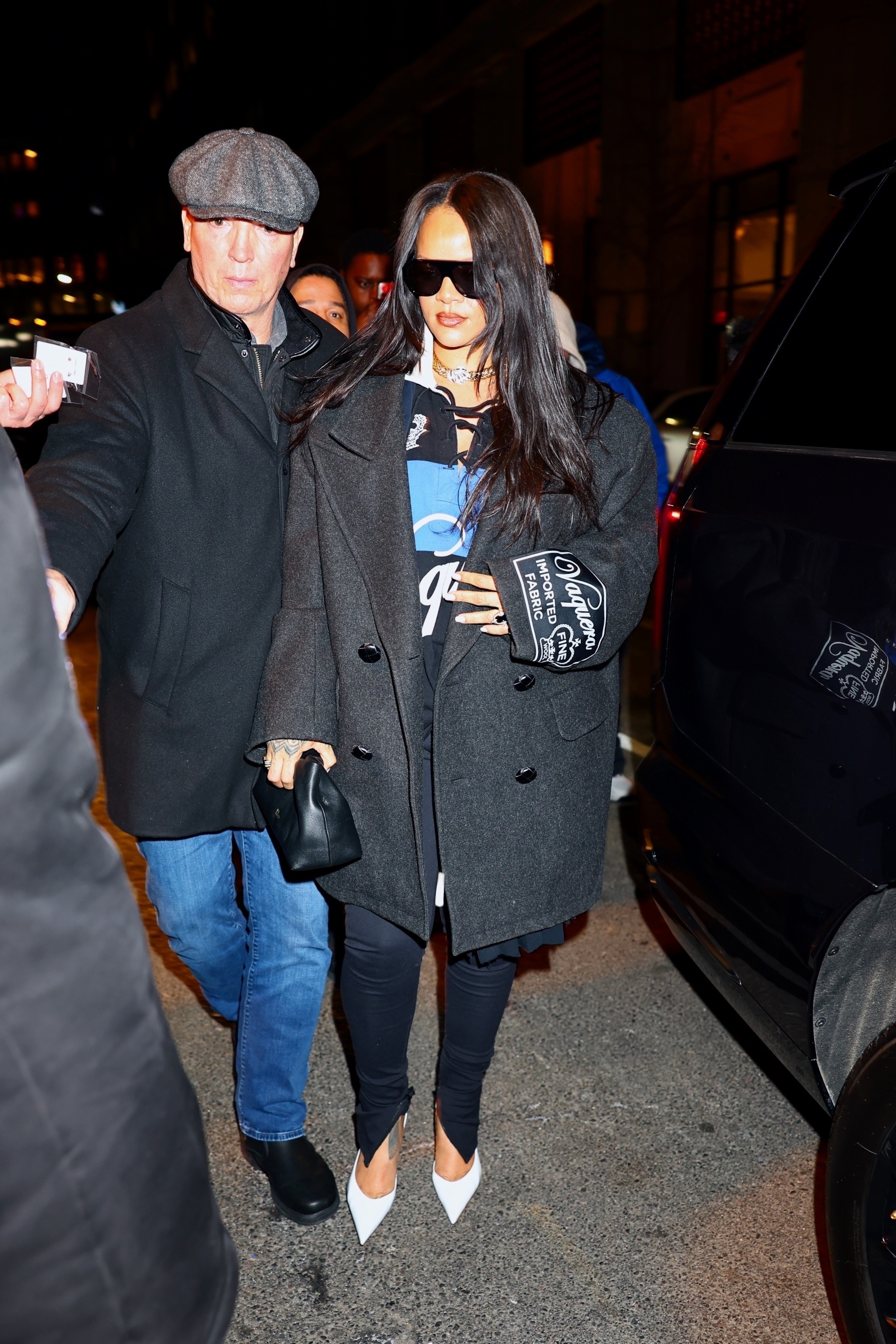 Rihanna issues perfect clapback to security guard who let door close on ...