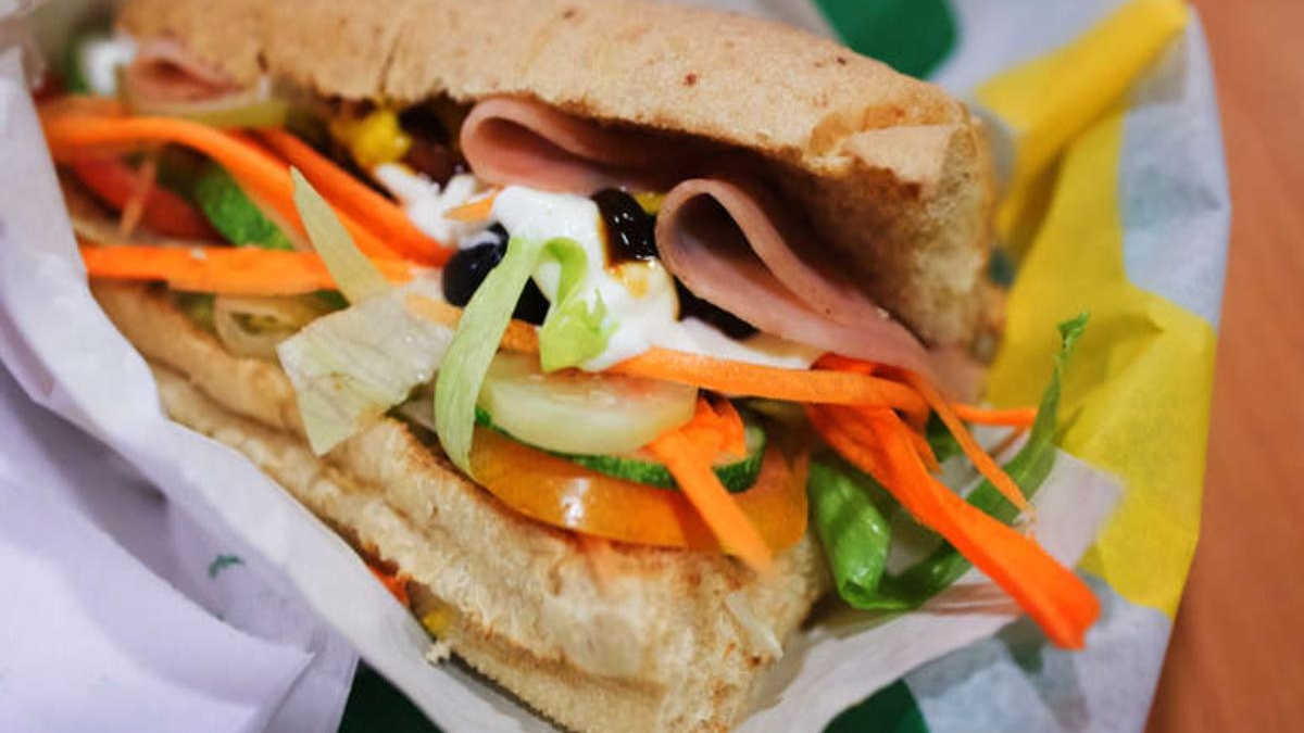 The Subway ordering mistakes that are costing you flavor, nutrition ...