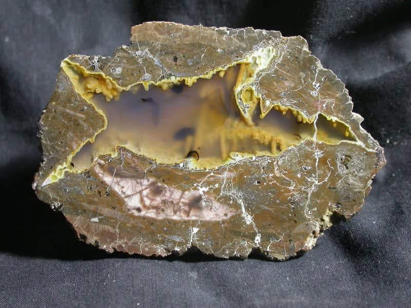 Thundereggs Are Nature’s “Loot Boxes” and Can Hold Hold Geological ...