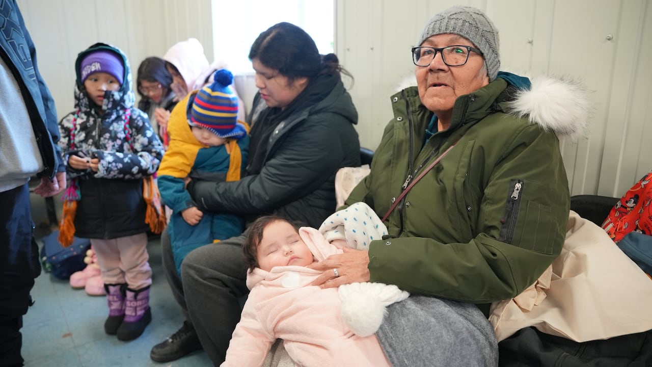 'It's kind of stressful what's happening': Evacuee from Kashechewan ...