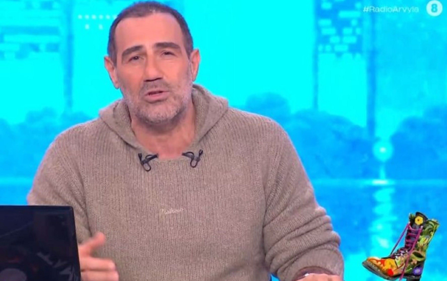 Οι «Ράδιο Αρβύλα» επέστρεψαν με «Blue Monday» - Οι ευχές του Κανάκη για ...