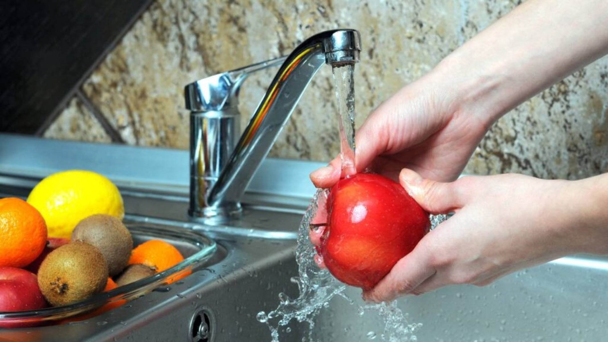 O iodo ajuda a remover agrotóxicos de frutas e verduras?