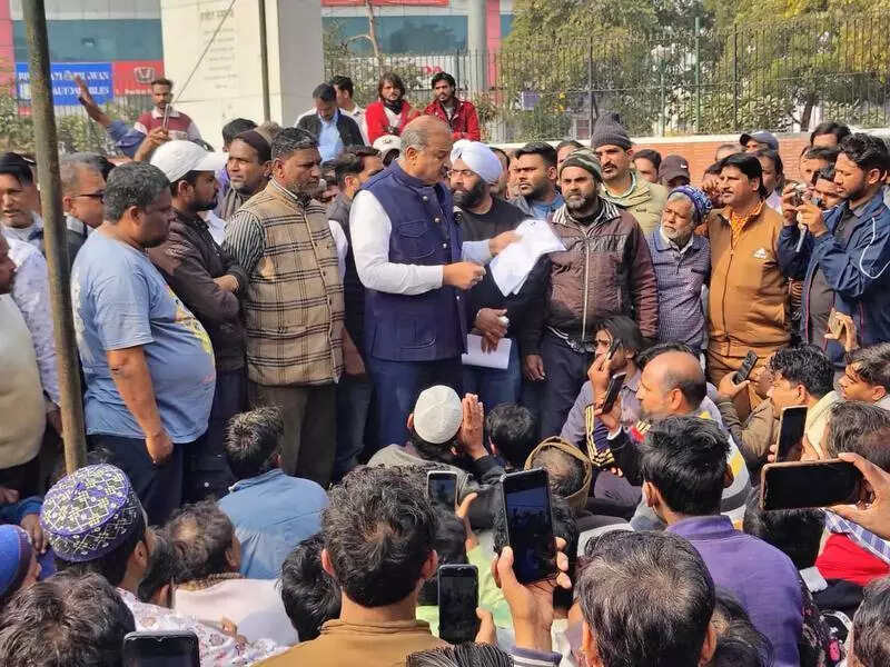 E-rickshaw assns oppose zone segregation policy