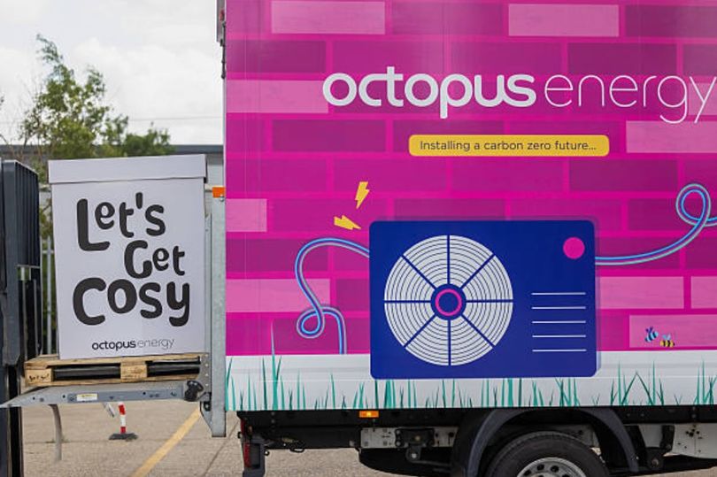 Octopus Energy issues 'groundbreaking' announcement and customers are £ ...
