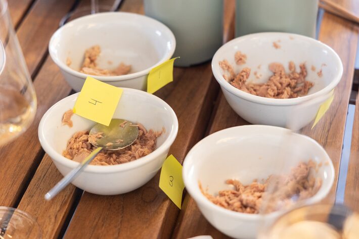Postas íntegras e aroma de peixe fresco: o melhor atum em lata do mercado