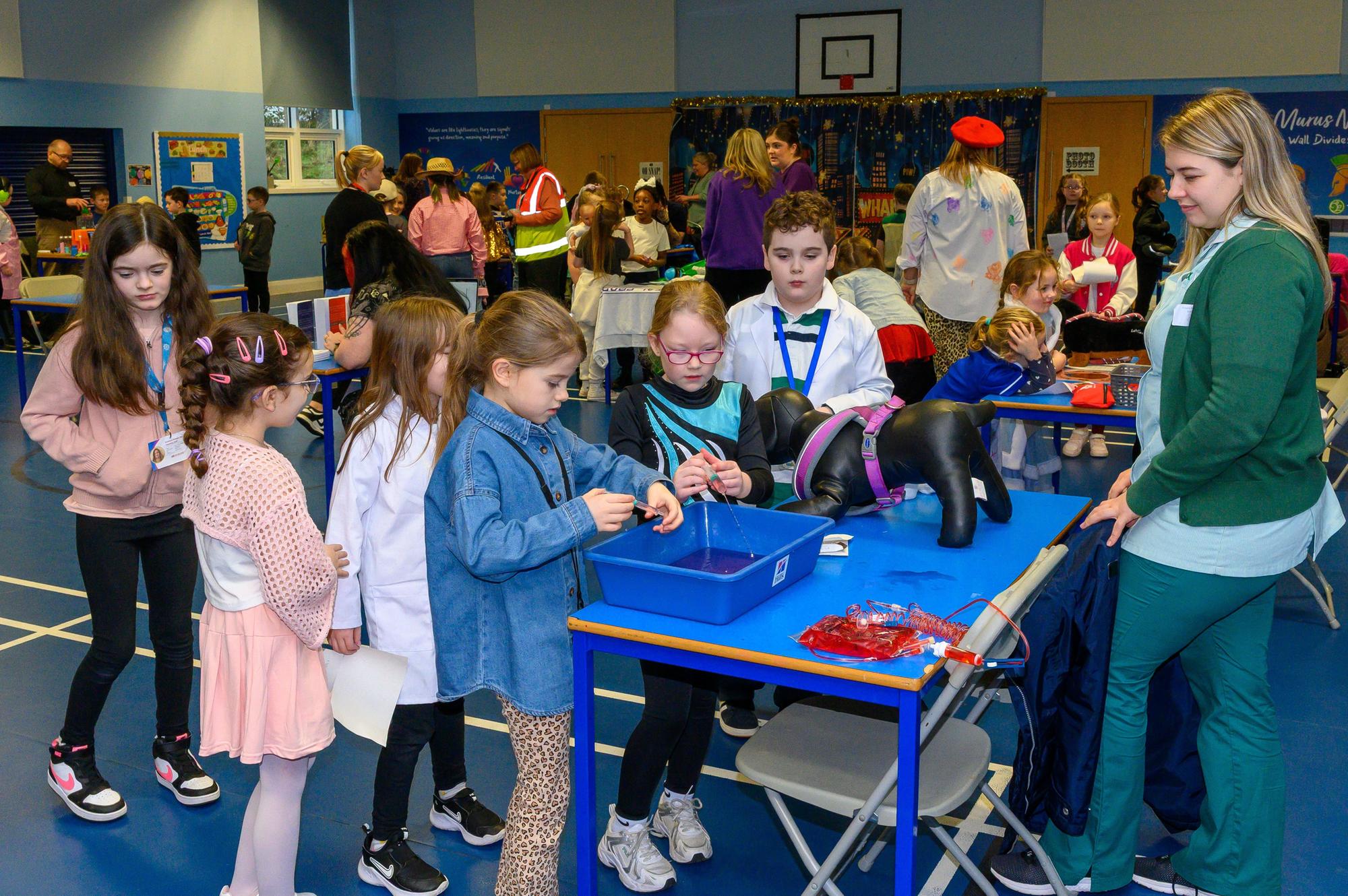 Pupils at Bonnybridge Primary School look to the future in pictures