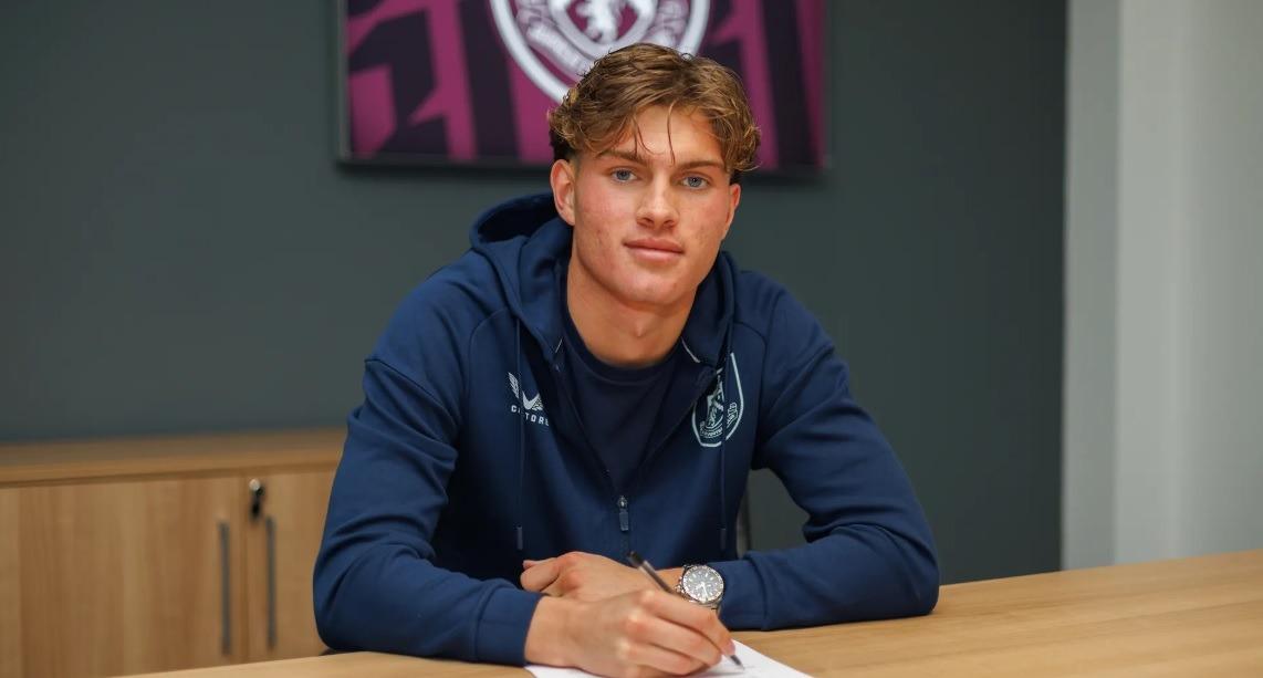 Burnley snap up former Rangers man for their under-21 ranks