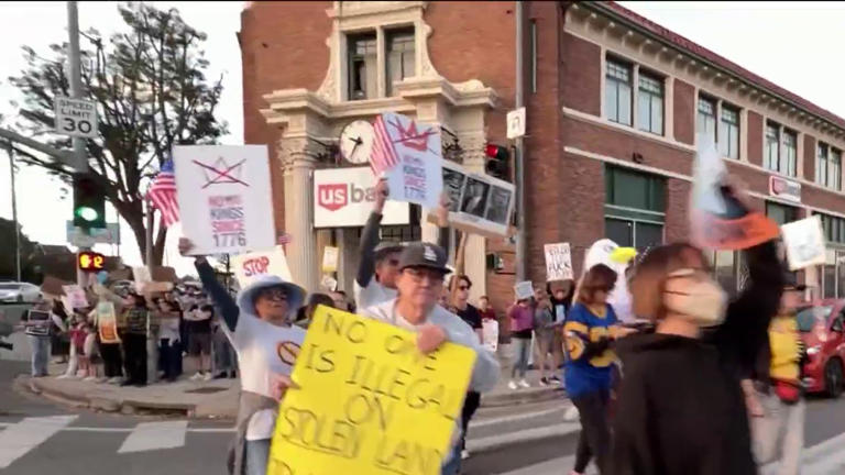 Demonstrators rally in Highland Park against immigration enforcement ...
