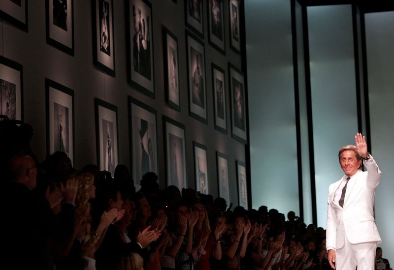 Italian fashion great Valentino dead at 93