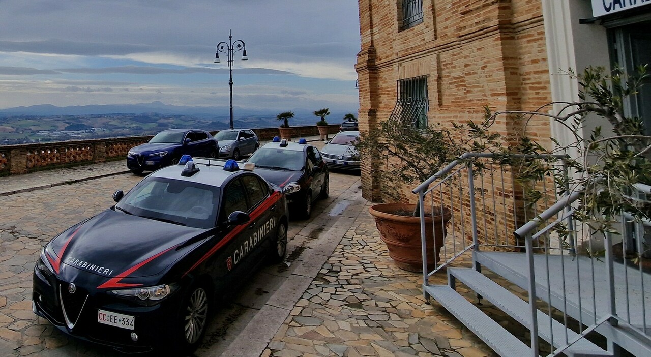 Rapina a Castelfidardo in un'azienda di recupero rottami, denunciate 4 ...