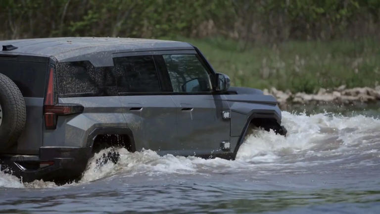 China looked at the Rezvani Tank super-SUV and said, "Yeah, we can do that cheaper"