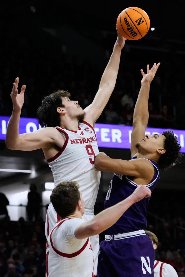 Arizona a unanimous No. 1 for first time, Saint Louis and Miami of Ohio ...