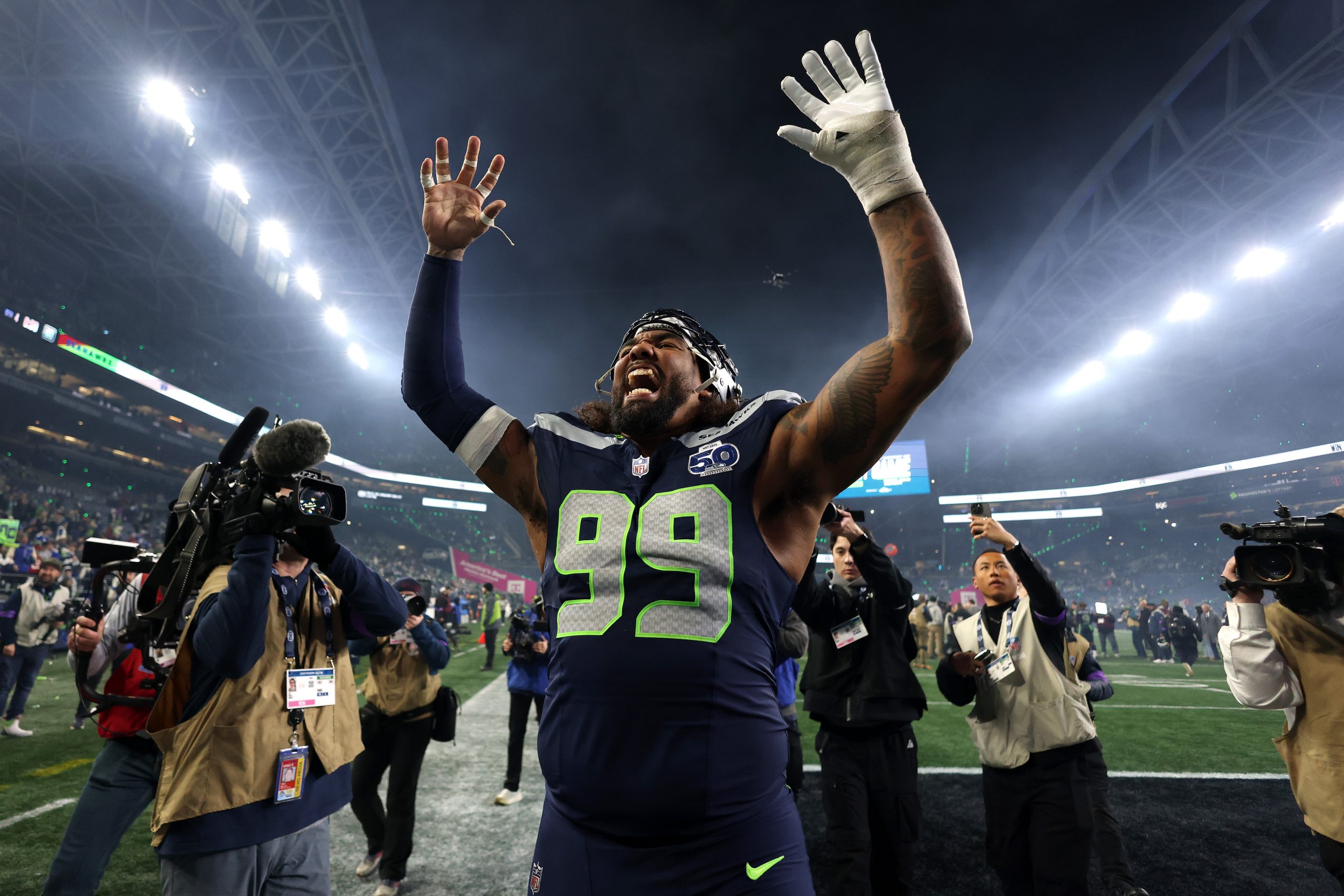 Big picture: Seahawks 'MOB' mentality has them believing they're a team ...