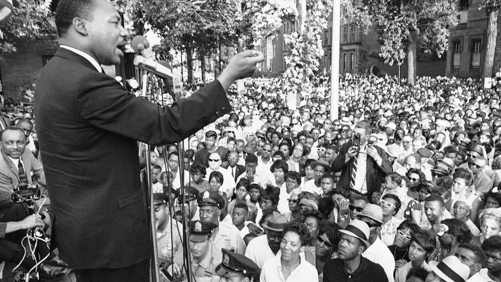 Philadelphia activist keeping Martin Luther King Jr.'s message at ...