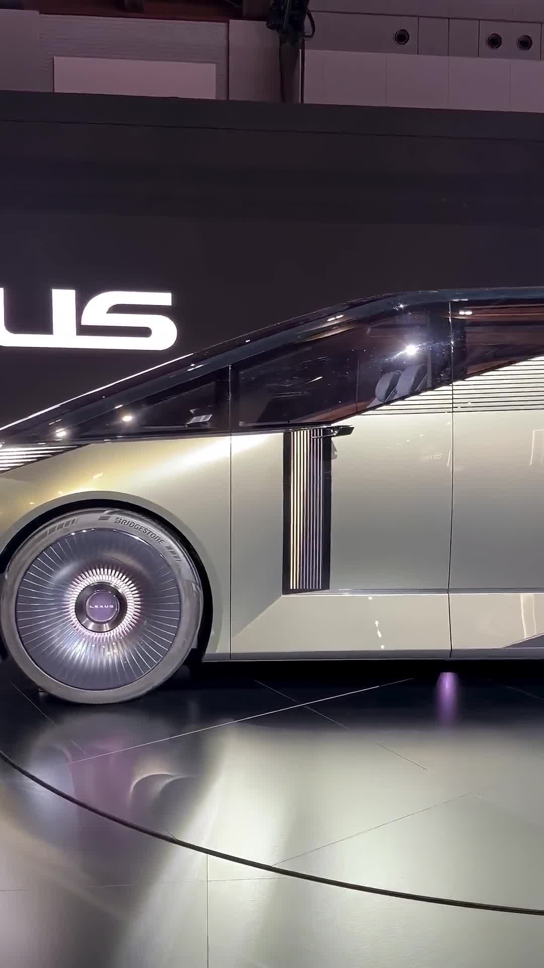 What makes this 6 wheel luxury van special?