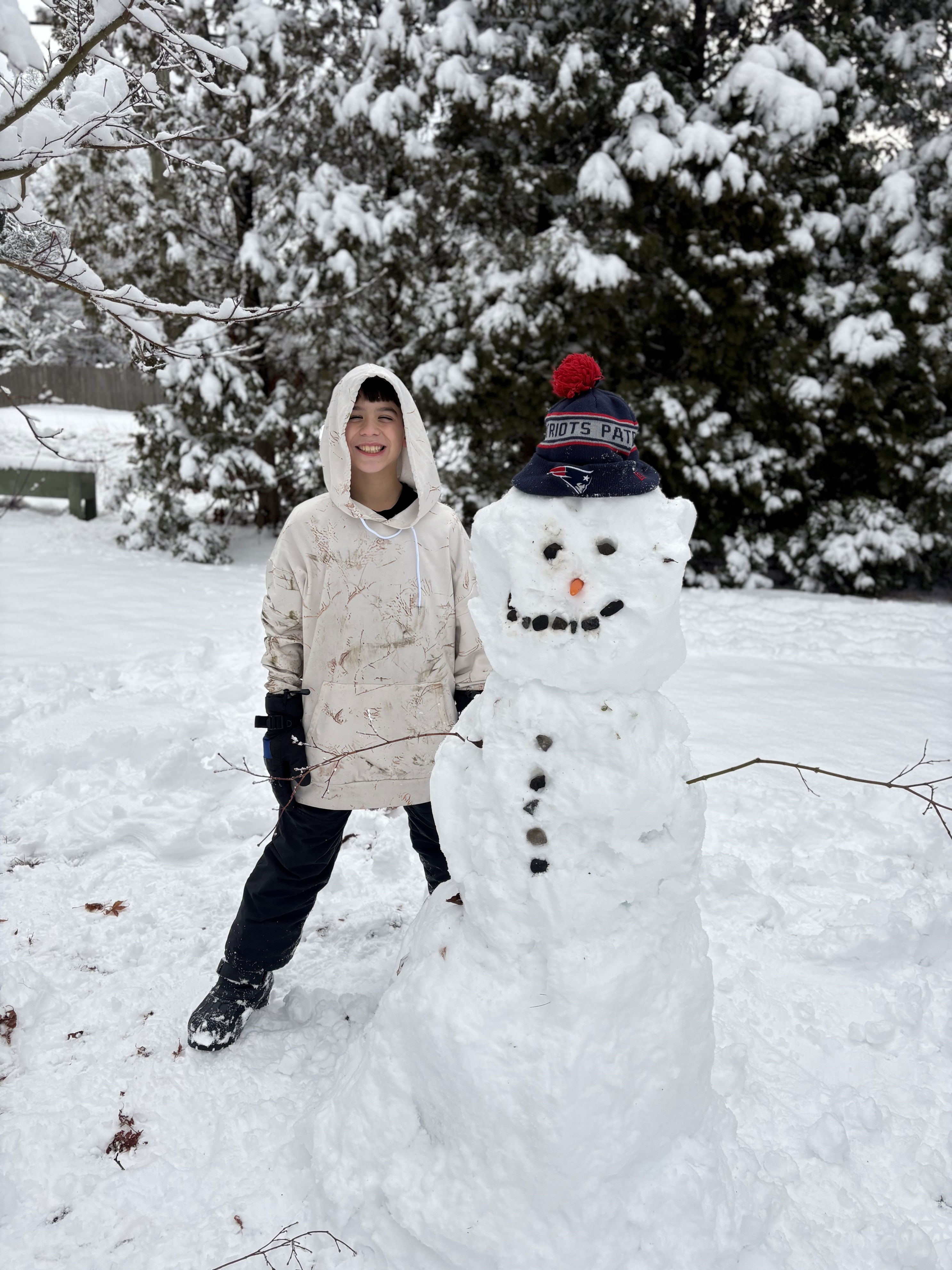 Cleanup underway after snow blankets southern New England