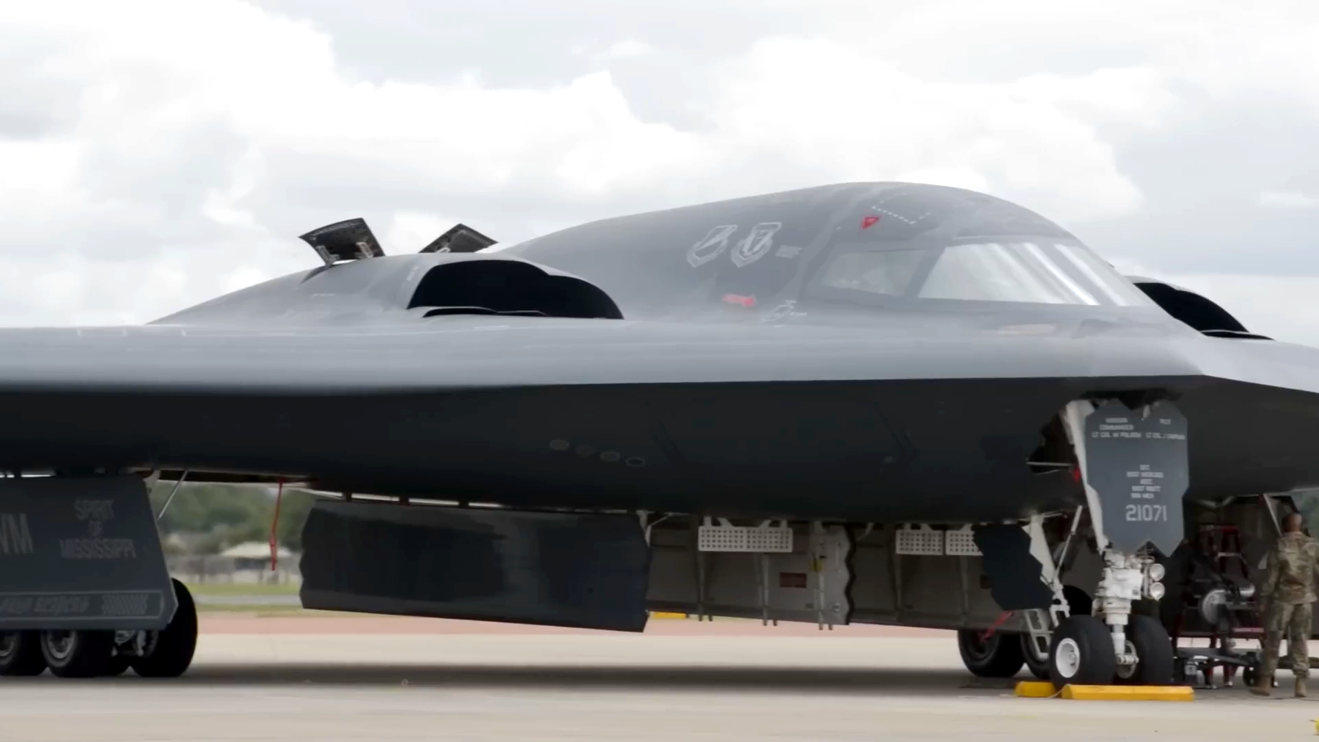 The B-21 Raider explained, why this stealth bomber will not become the ...