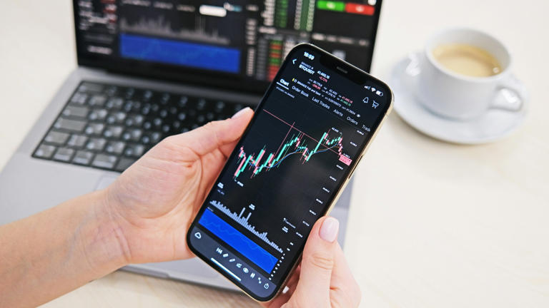 3 reasons to buy Realty Income stock like there's no tomorrow