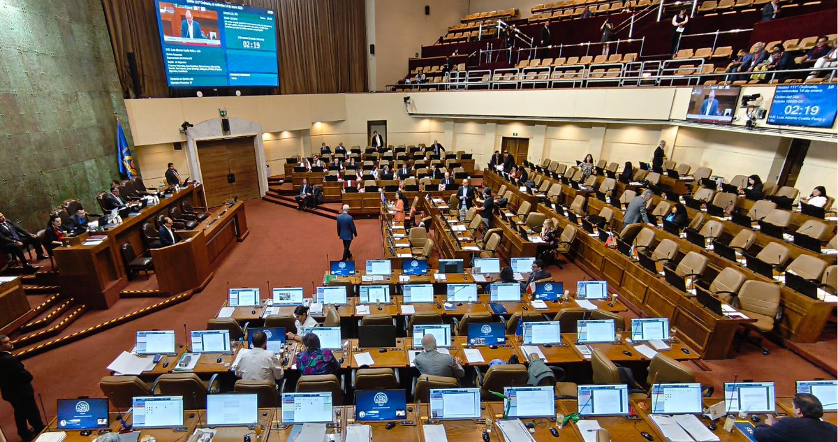 Comisión de Gobierno suspende votación de reforma al sistema político ...