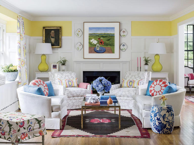 5 living room paint colors to avoid if you want a cozy, welcoming space