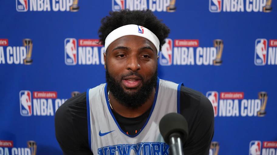 Knicks' Mitchell Robinson speaks out after 'breakdown'