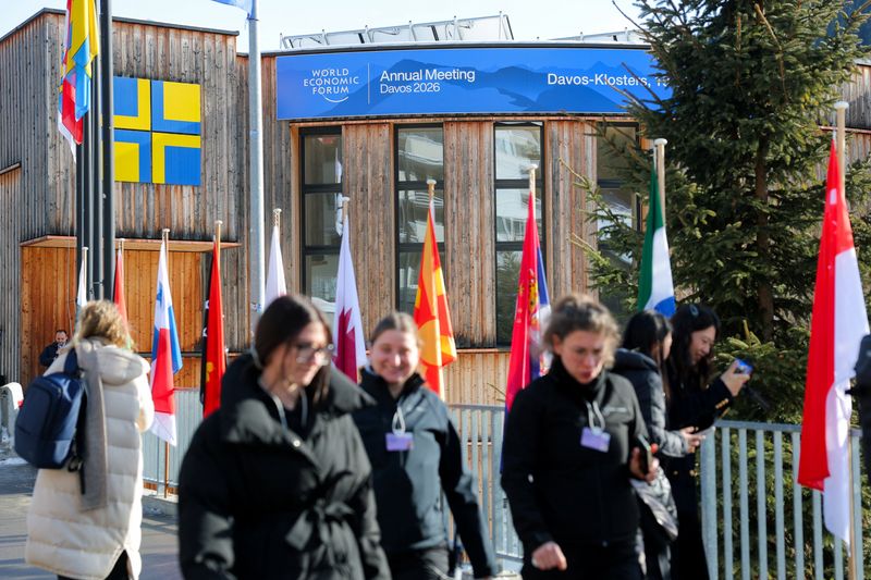 Trump to meet global CEOs in Davos, with US policy in spotlight