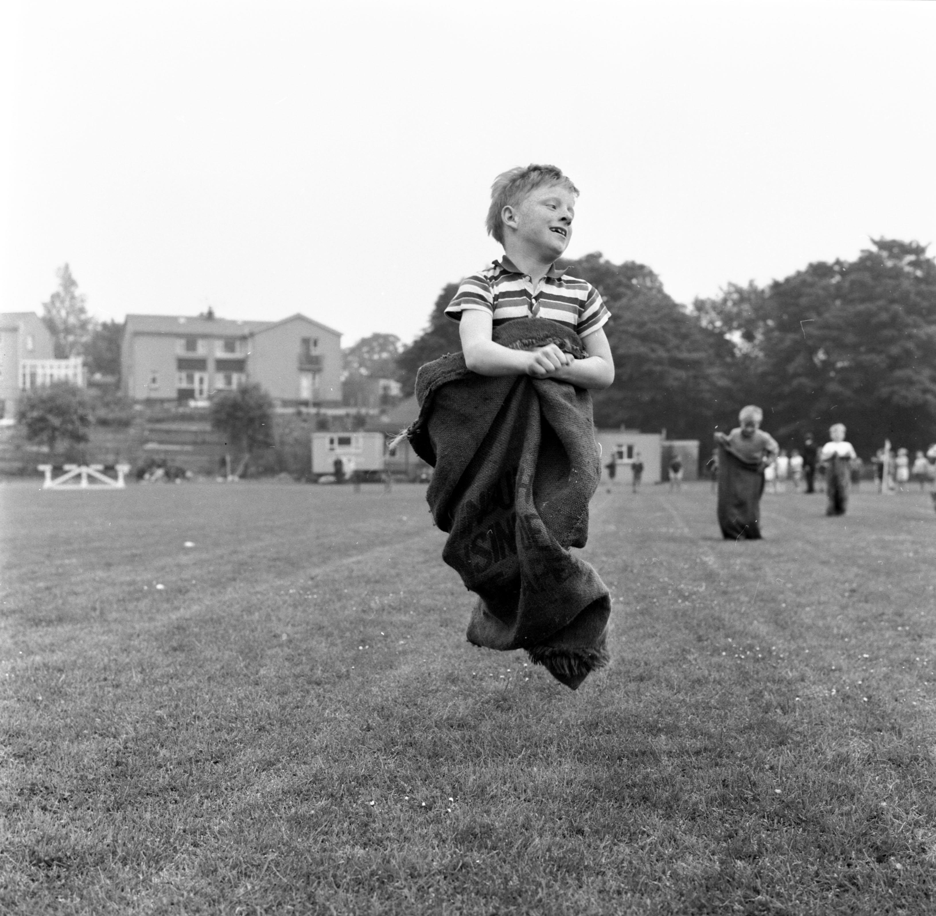 26 great Edinburgh photos showing life in Stockbridge over the years ...