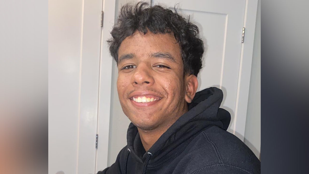 Teen kayaker remains missing near Honeymoon Island, 2 others rescued ...