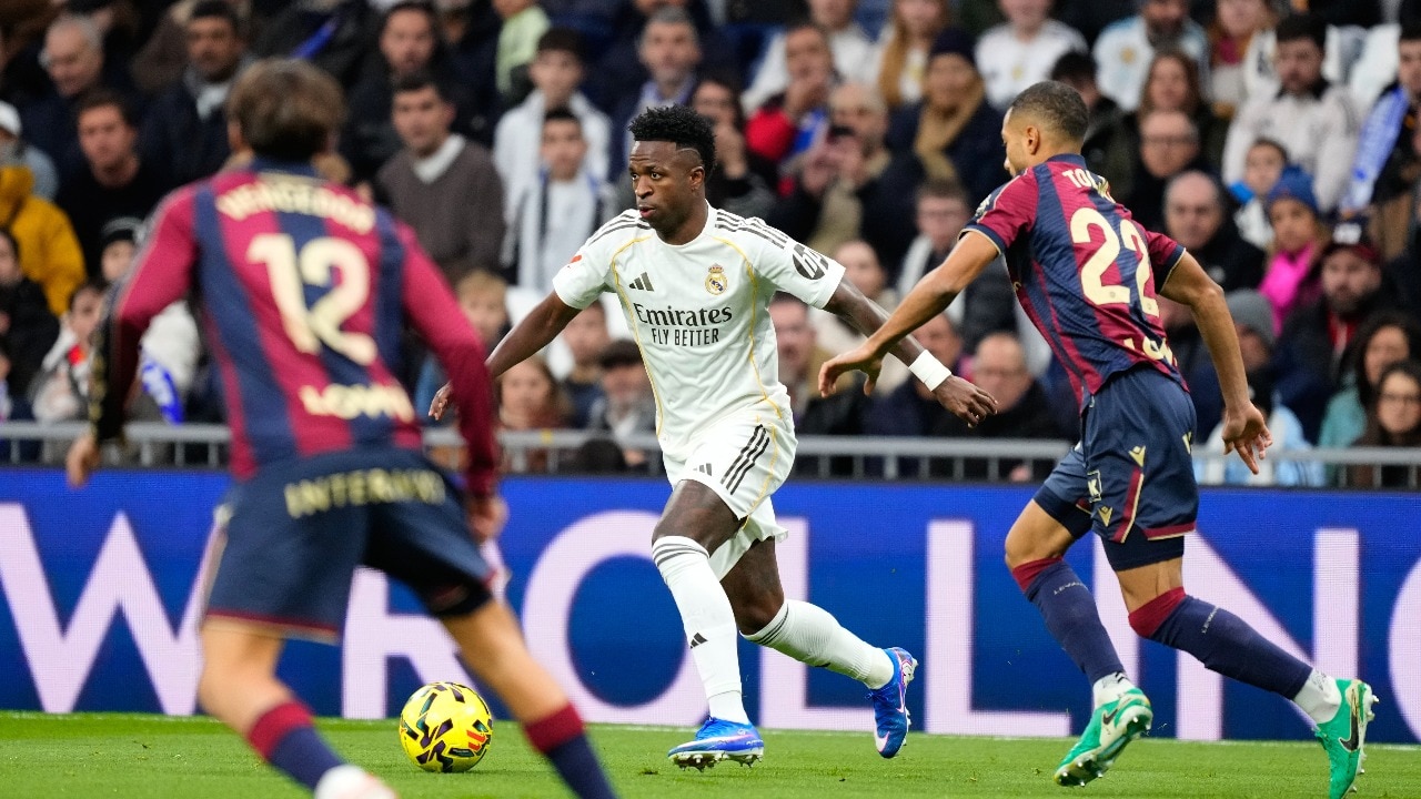 Kylian Mbappe urges Real Madrid fans to back Vinicius Jr. amid poor form