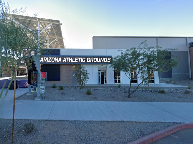 Arizona police break up 100-person fight at youth sports game